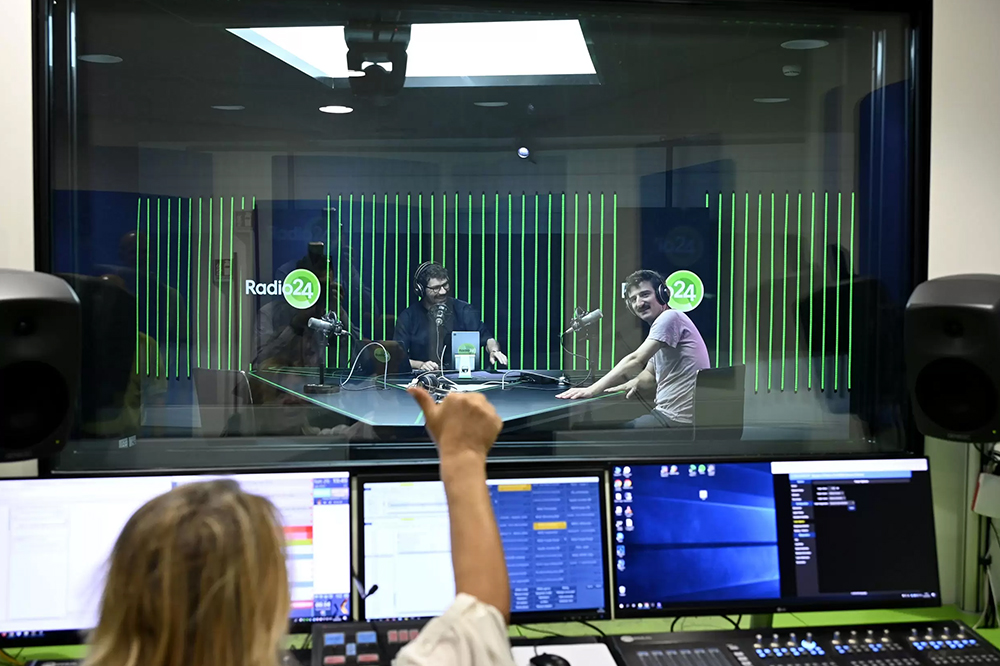 Radio 24 festeggia 25 anni con "La trasmissione che non c'è ...