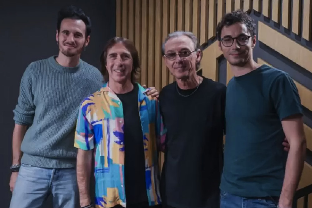 Albertino e Fargetta incontrano i loro alter ego nella serie sugli 883 ...
